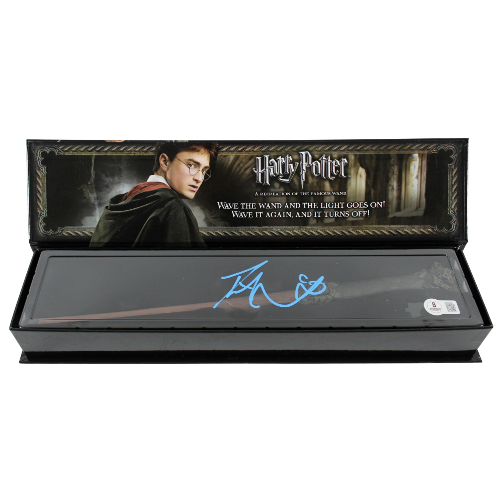 Daniel Radcliffe Signed "Harry Potter" Wand With Original Box (Beckett ...