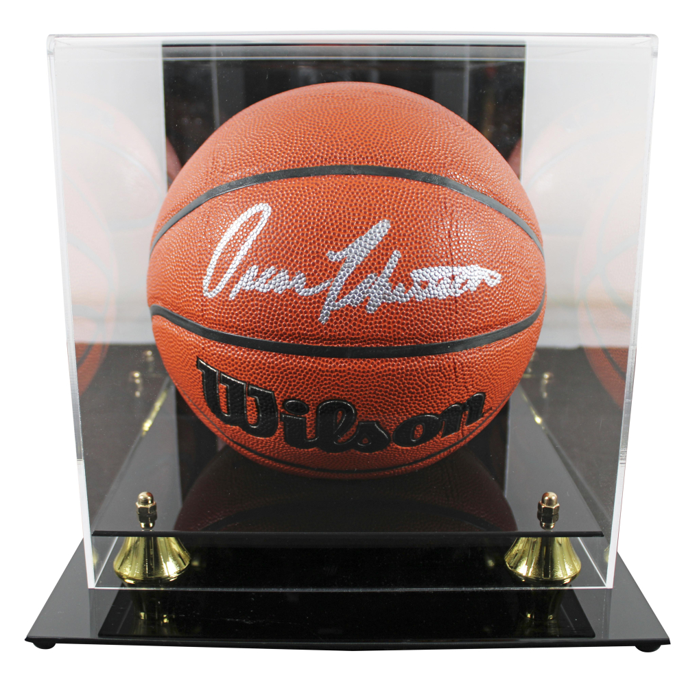 Oscar Robertson Signed NBA Basketball with Display Case (Beckett ...
