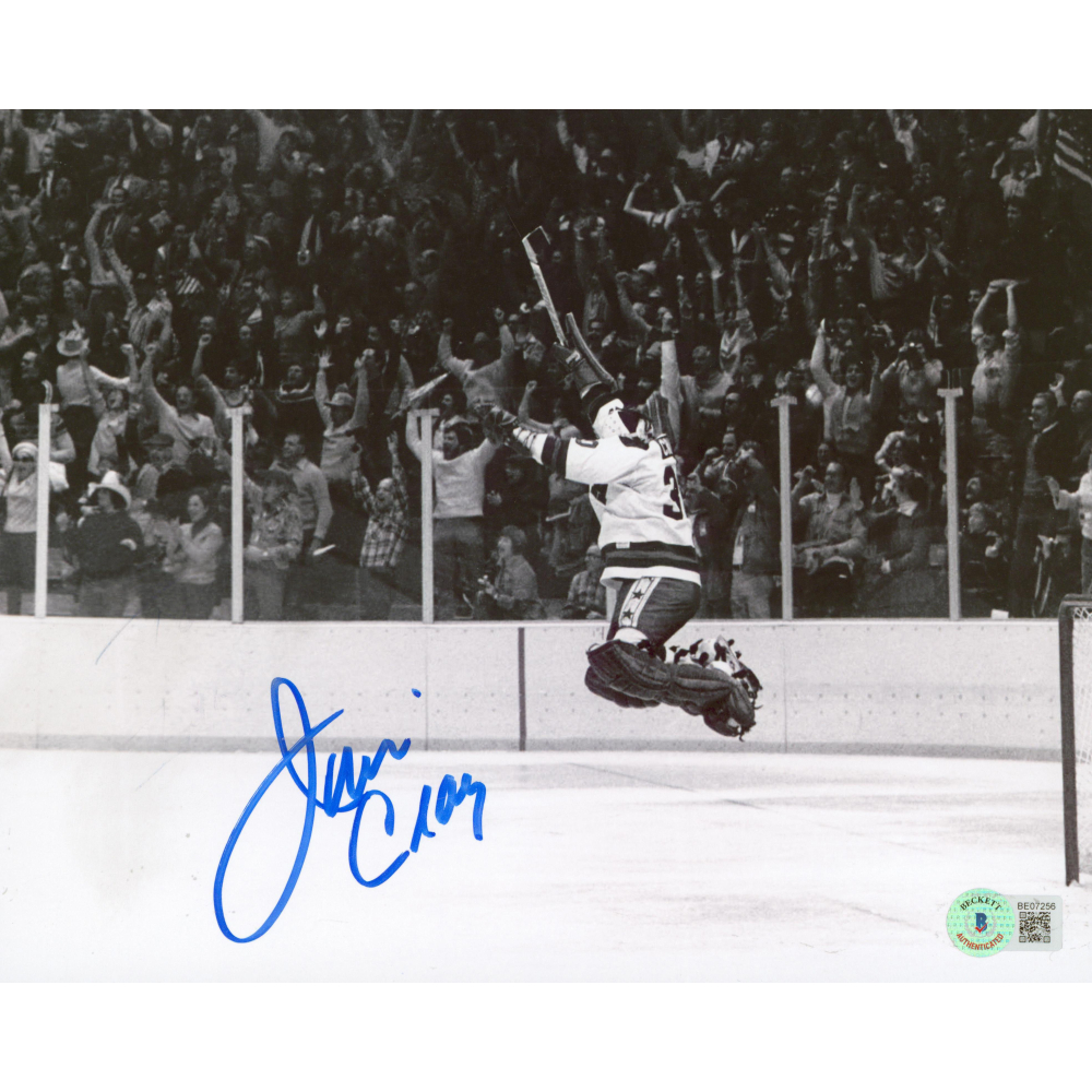 Jim Craig Signed Team USA 8x10 Photo (Beckett) | Pristine Auction