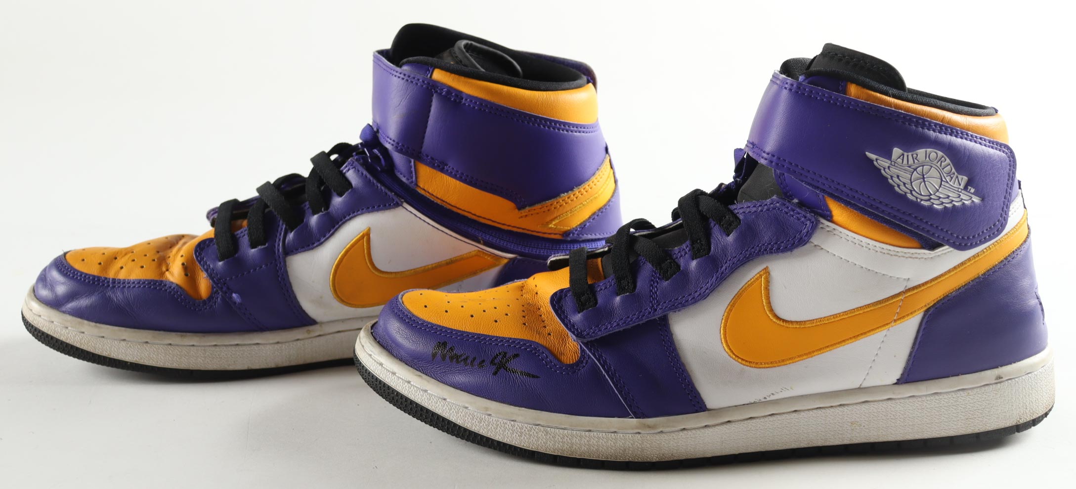 Magic Johnson Signed Pair Of Air Jordan 1 Basketball Shoes (Beckett ...
