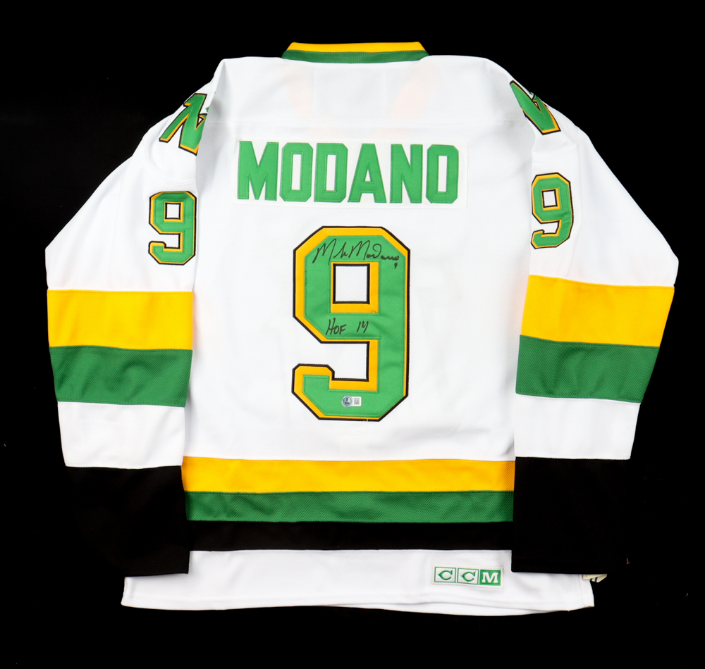 Mike Modano Signed Jersey Inscribed "HOF 14" (Beckett) | Pristine Auction