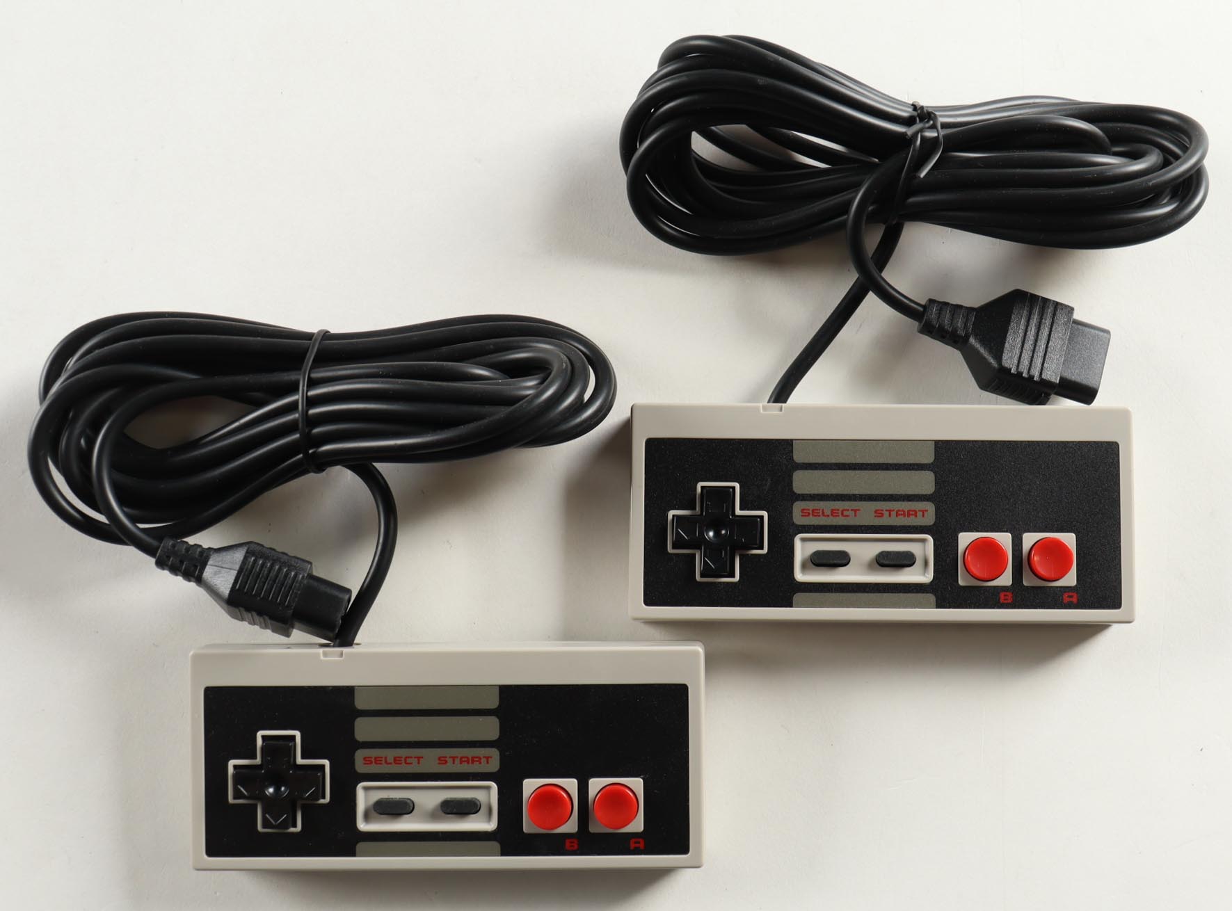 Nintendo Entertainment System Video Game System with (2) Controllers ...