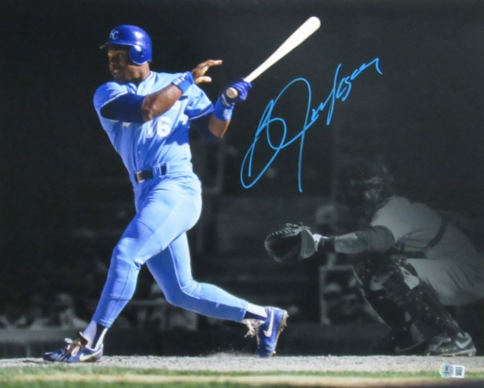 Bo Jackson Signed Royals 16x20 Photo (Beckett) | Pristine Auction