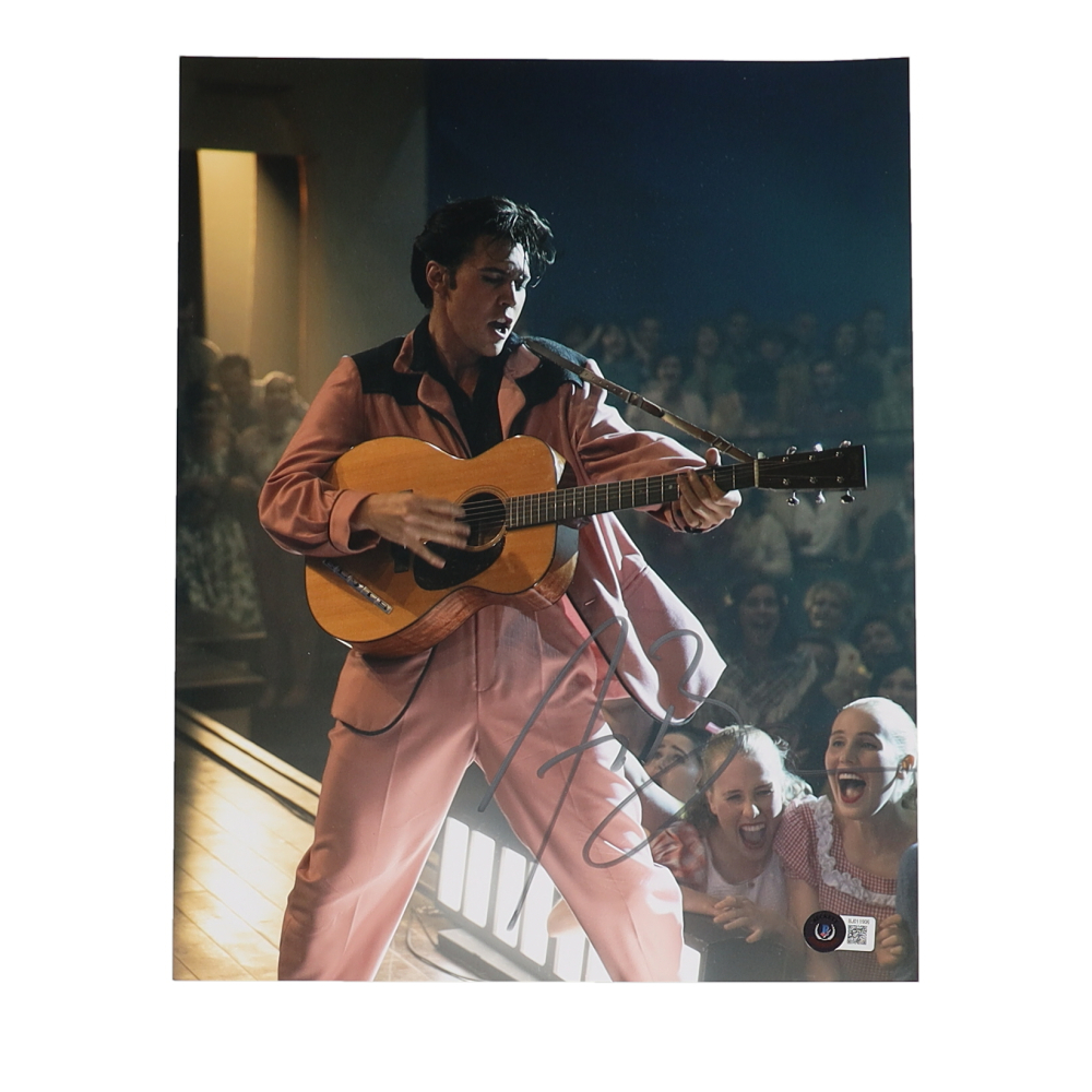 Austin Butler Signed "Elvis" 11x14 Photo (Beckett) | Pristine Auction