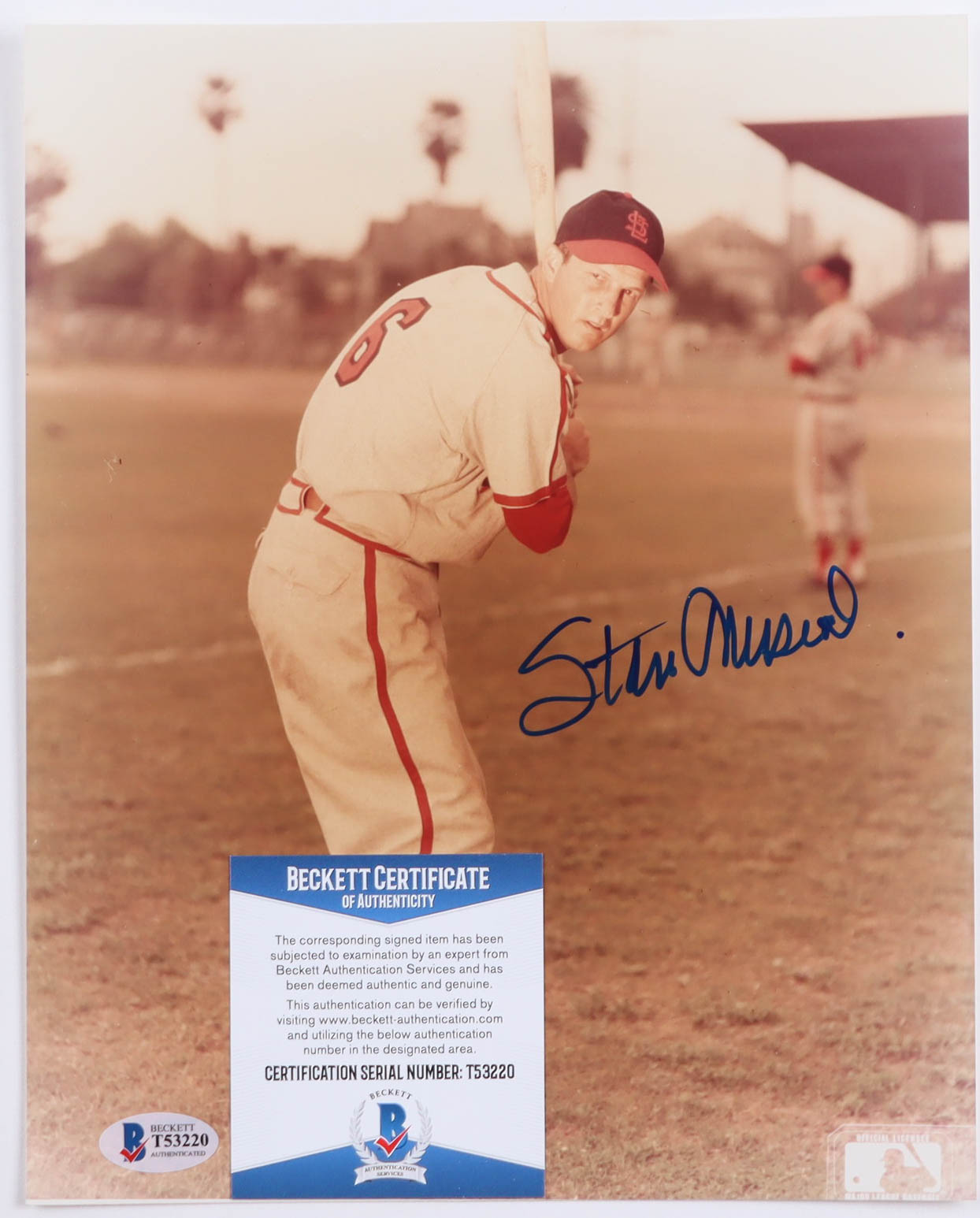 Stan Musial Signed Cardinals 8x10 Photo (Beckett) | Pristine Auction