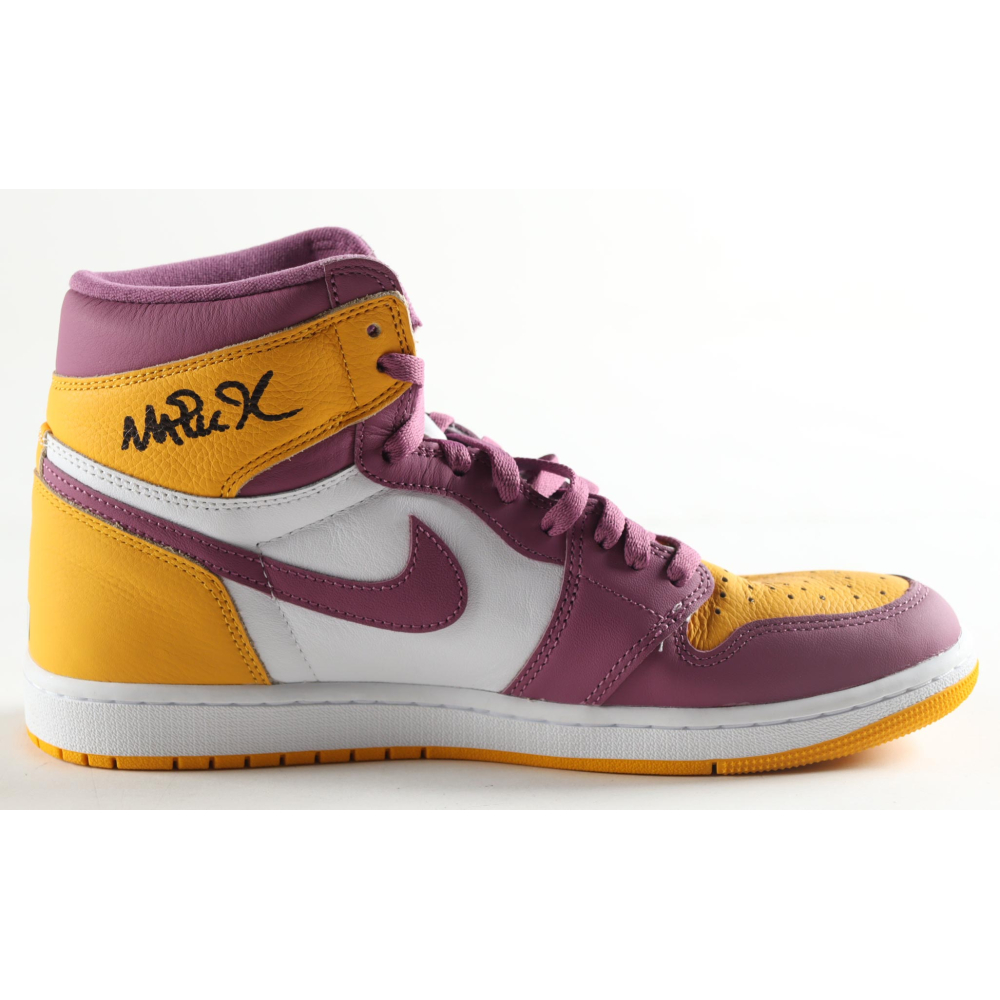 Magic Johnson Signed Nike Basketball Shoe (Beckett) | Pristine Auction