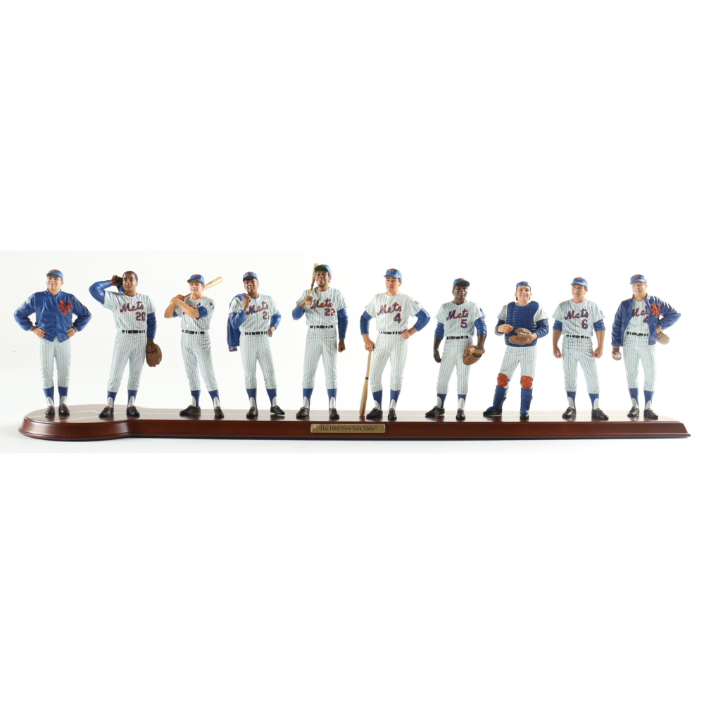 1969 Mets Team Collector Danbury Mint Statue Display With (10) Figures ...