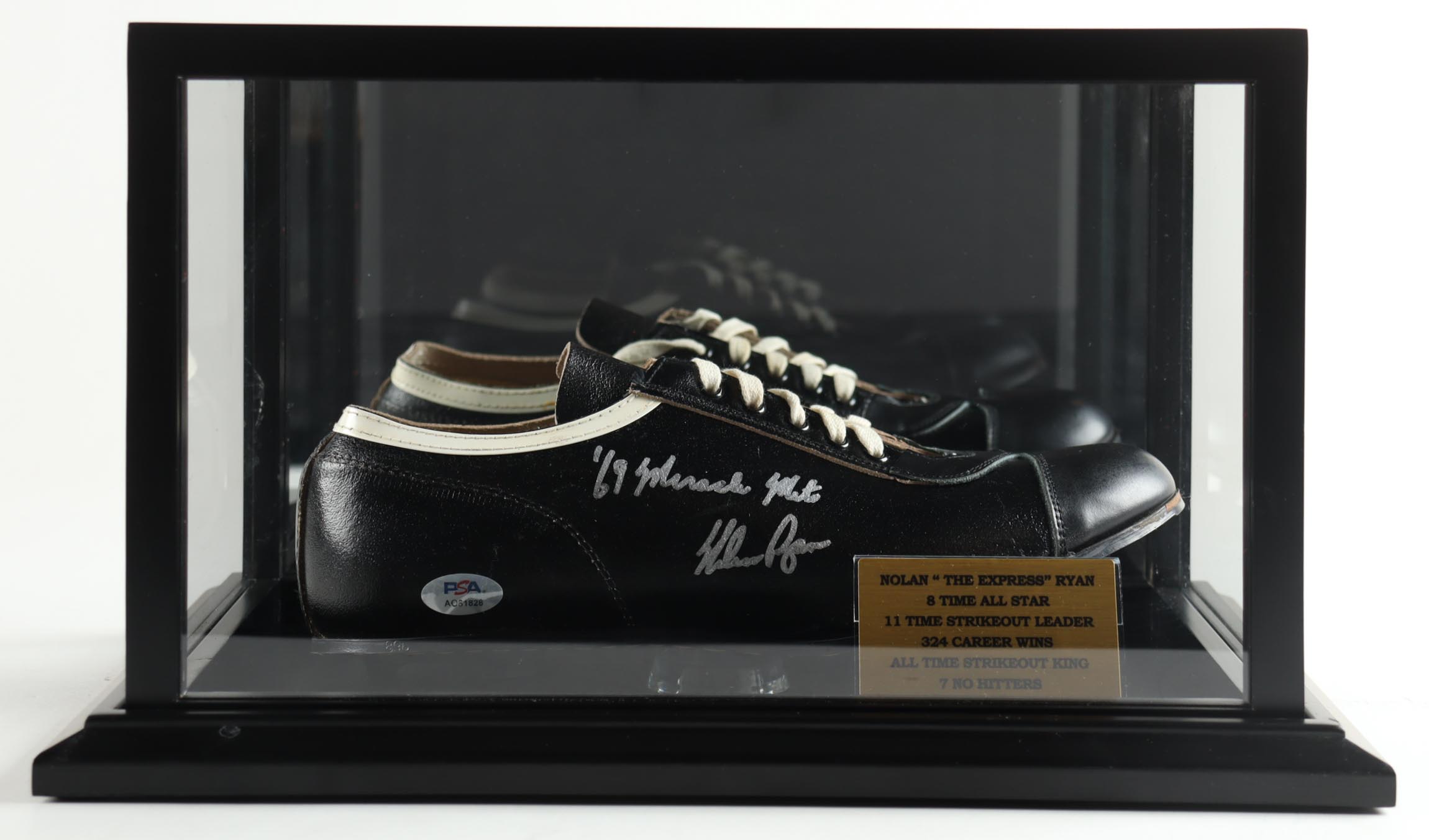 Nolan Ryan Signed Vintage Leather Baseball Cleat With Display Case ...