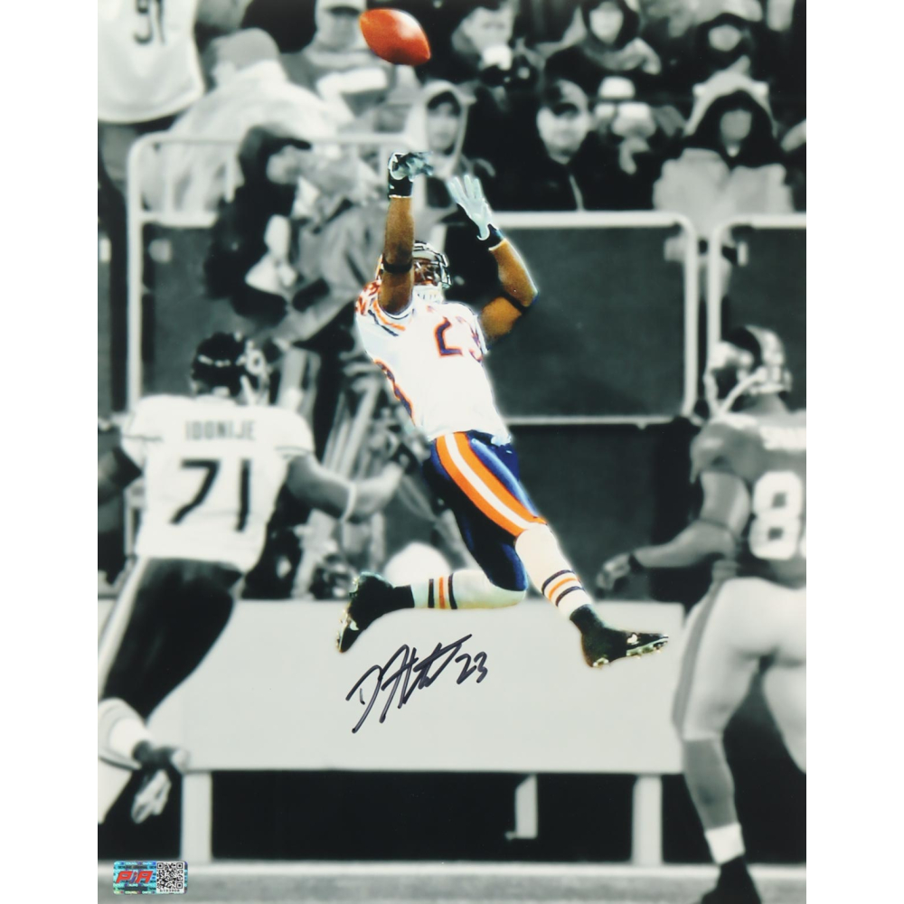 Devin Hester Signed Bears 11x14 Photo (PIA) | Pristine Auction