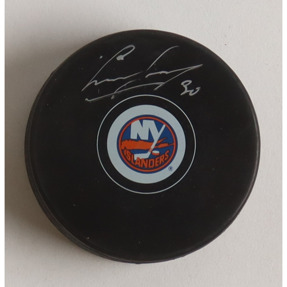 Ilya Sorokin Signed Islanders Logo Hockey Puck (JSA) | Pristine Auction