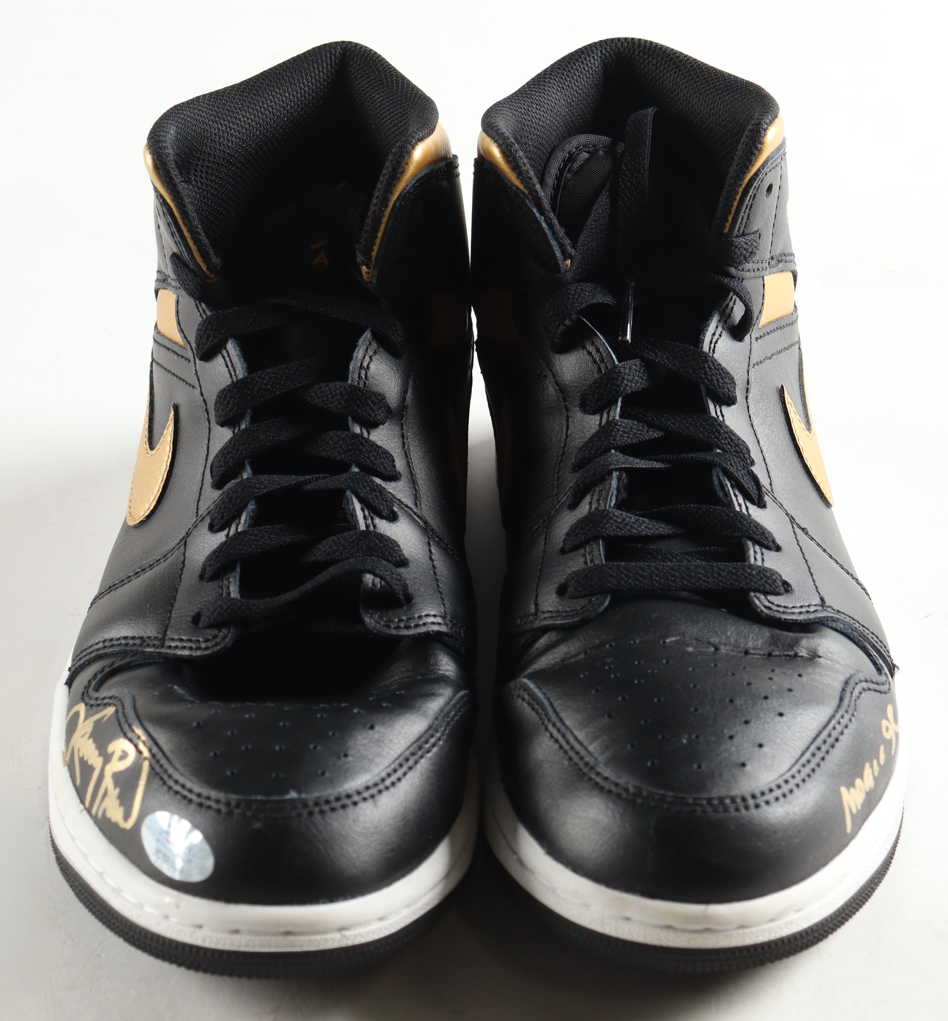 Magic Johnson & Larry Bird Signed Set of (2) Nike Jordan Basketball ...