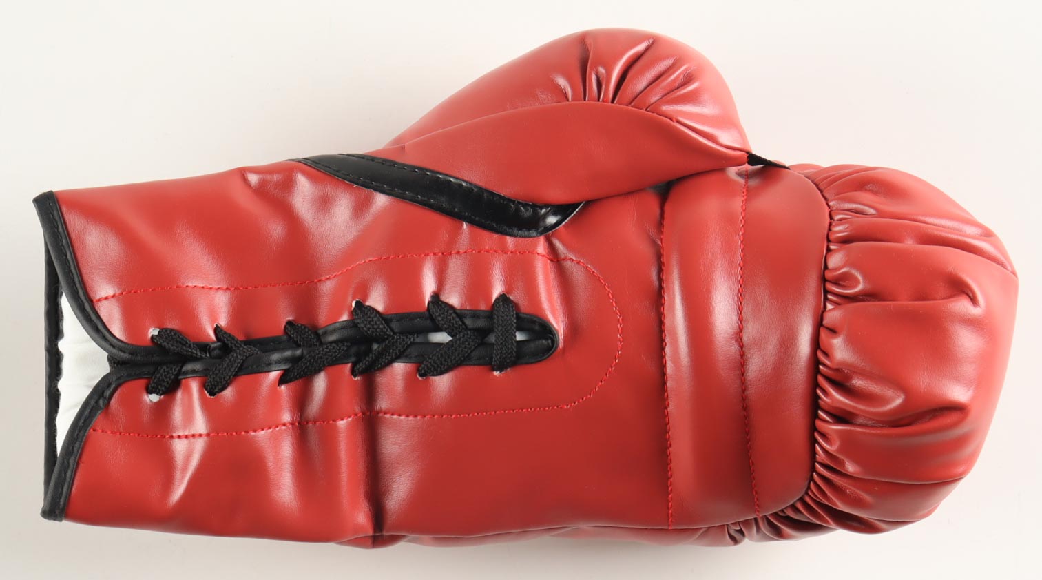 Mike Tyson Signed Everlast Boxing Glove (JSA & Tyson) | Pristine Auction