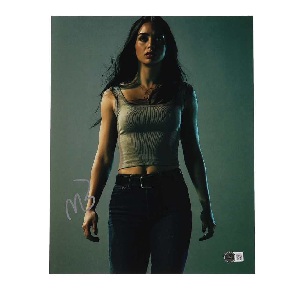 Melissa Barrera Signed "Scream" 11x14 Photo (Beckett) | Pristine Auction