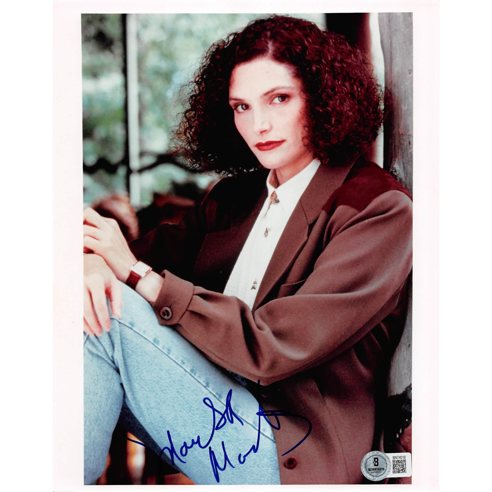 Mary Elizabeth Mastrantonio Signed 8x10 Photo (Beckett) | Pristine Auction