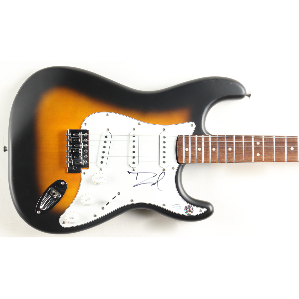 Dave Grohl Signed 39" Fender Electric Guitar (AutographCOA ...