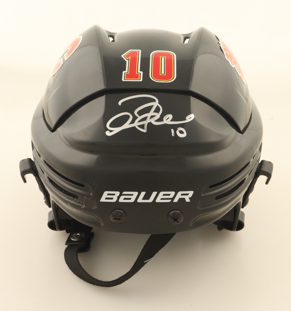 Gary Roberts Signed Flames Full-Size Hockey Helmet (Beckett) | Pristine ...