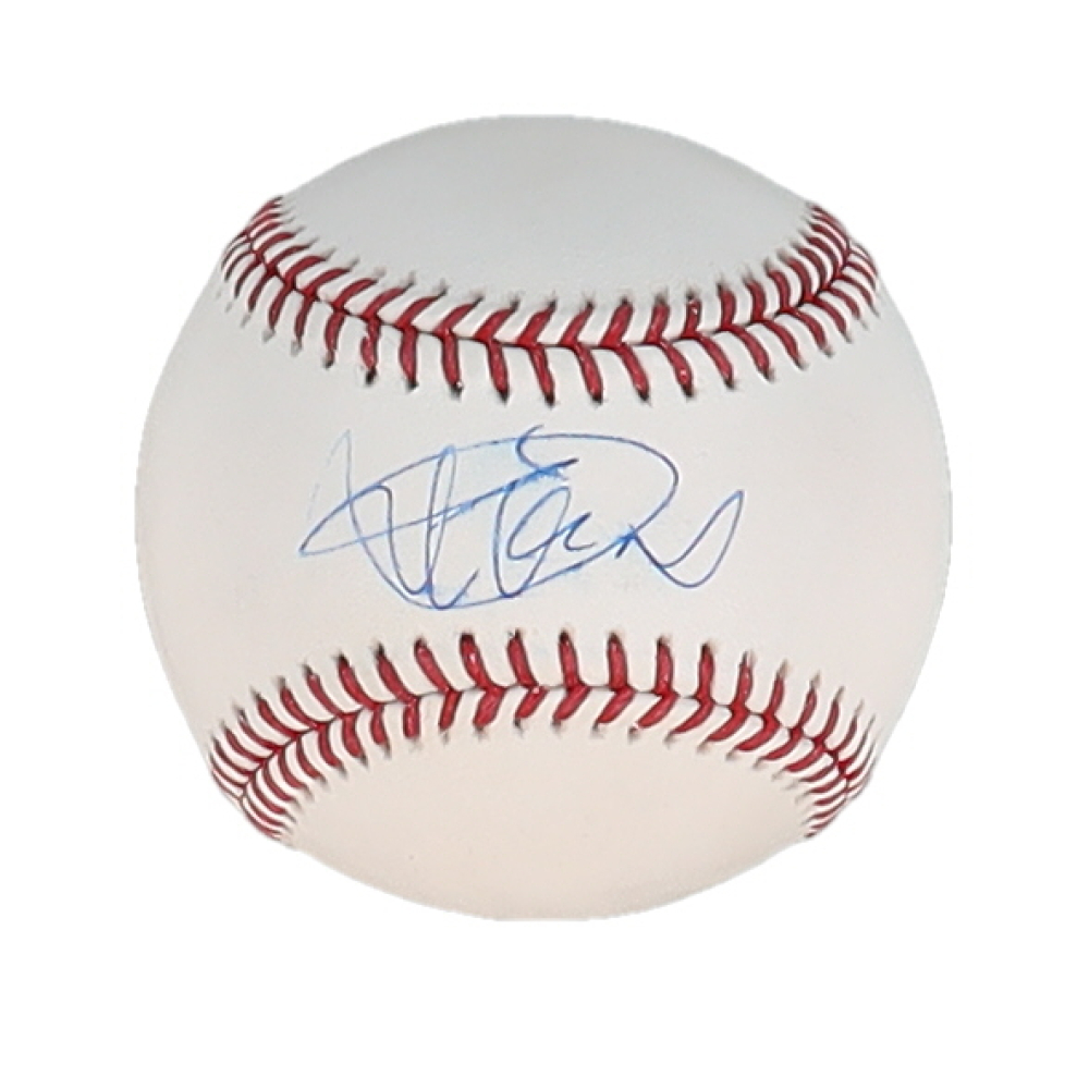 Ichiro Suzuki Signed OML Baseball (JSA) | Pristine Auction