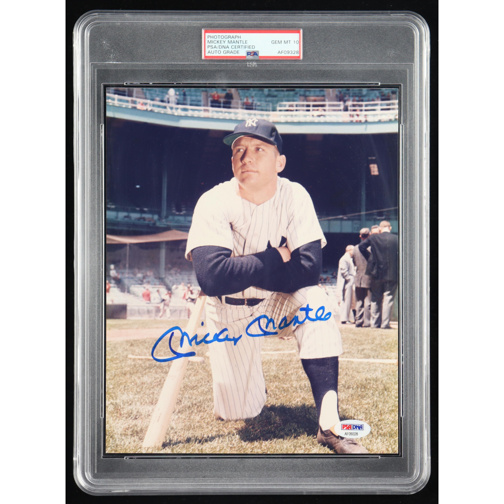 Mickey Mantle Signed Vintage 8x10 Photo (PSA | Autograph Graded 10 ...