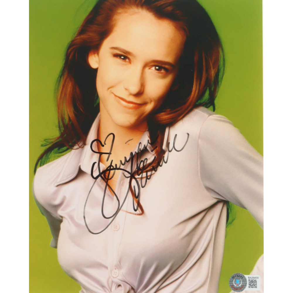 Jennifer Love Hewitt Signed 8x10 Photo (Beckett) | Pristine Auction