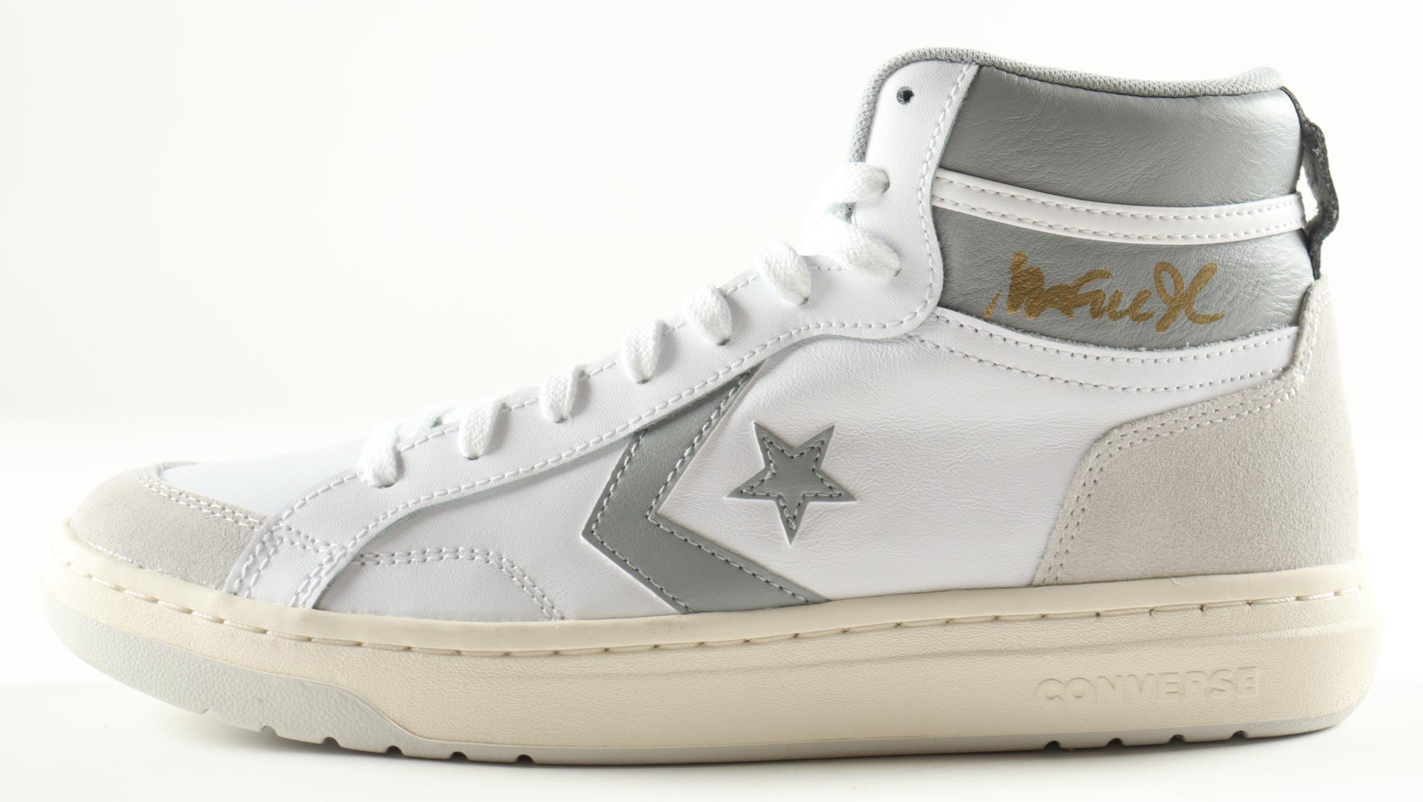 Magic Johnson & Larry Bird Signed Set of (2) Converse Basketball Shoes ...