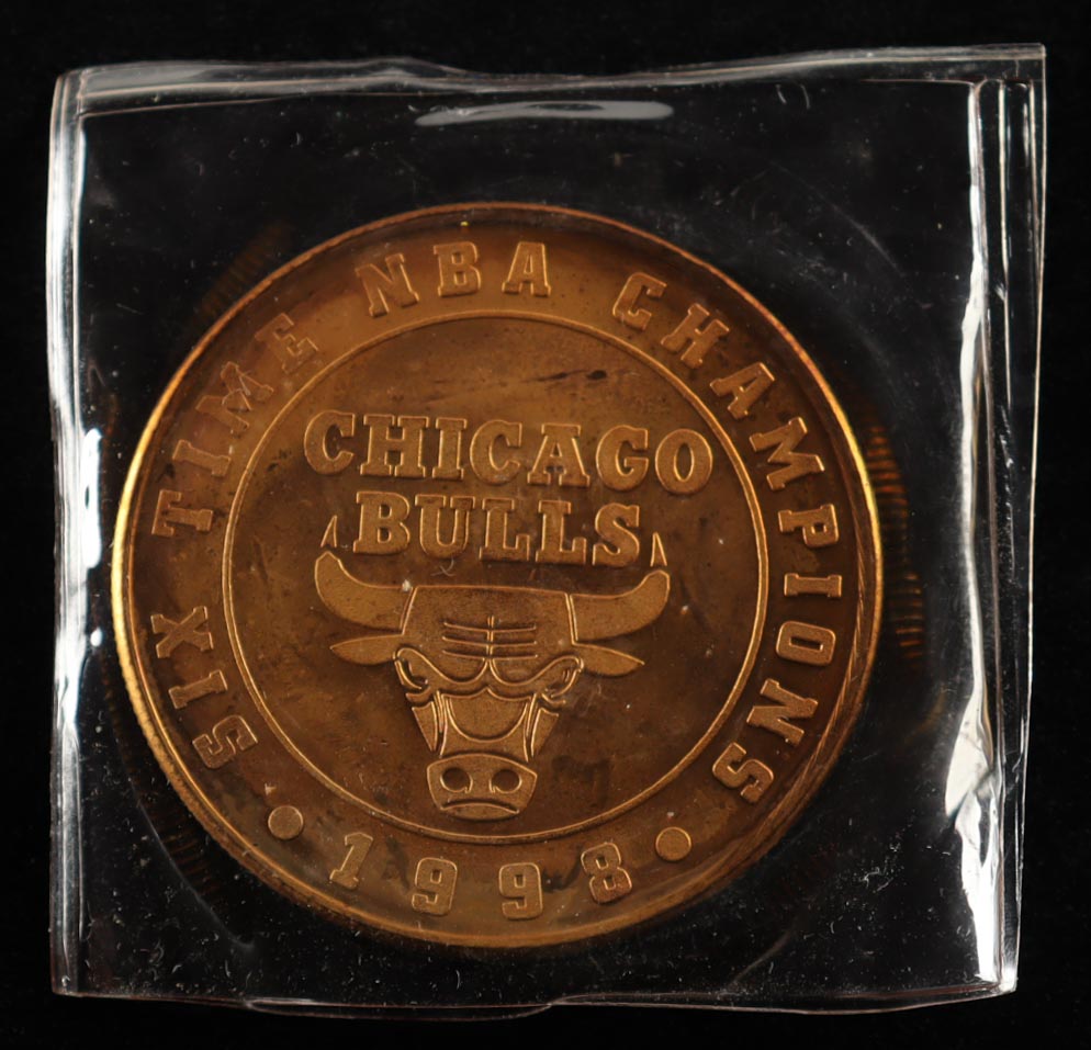 Chicago Bulls Six Time NBA Champions Highland Mint Commemorative Coin ...