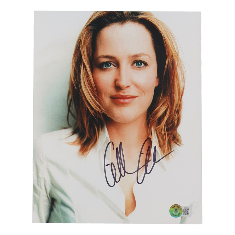 Gillian Anderson Signed 8x10 Photo (Beckett) | Pristine Auction