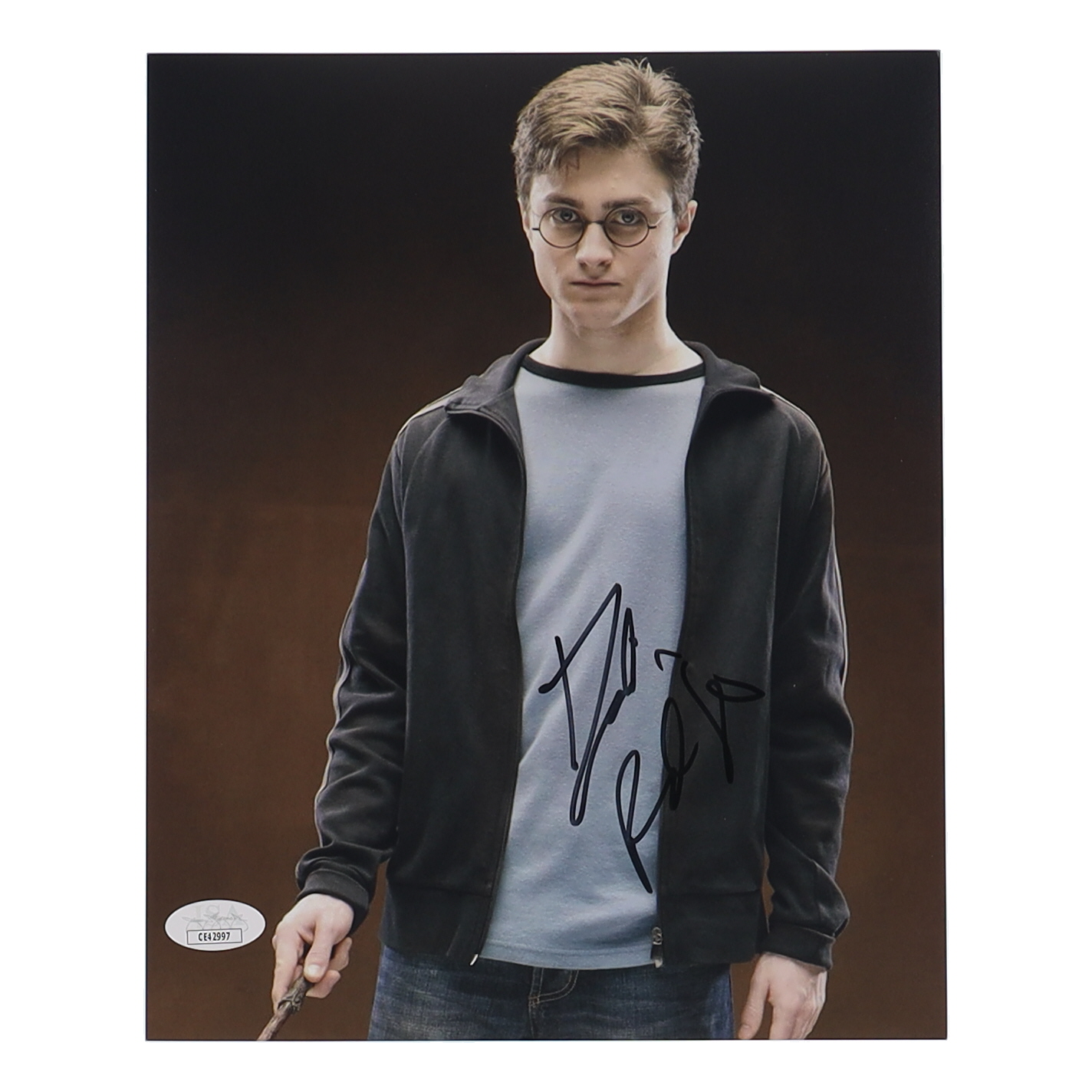 Daniel Radcliffe Signed "Harry Potter" 8x10 Photo (JSA) | Pristine Auction