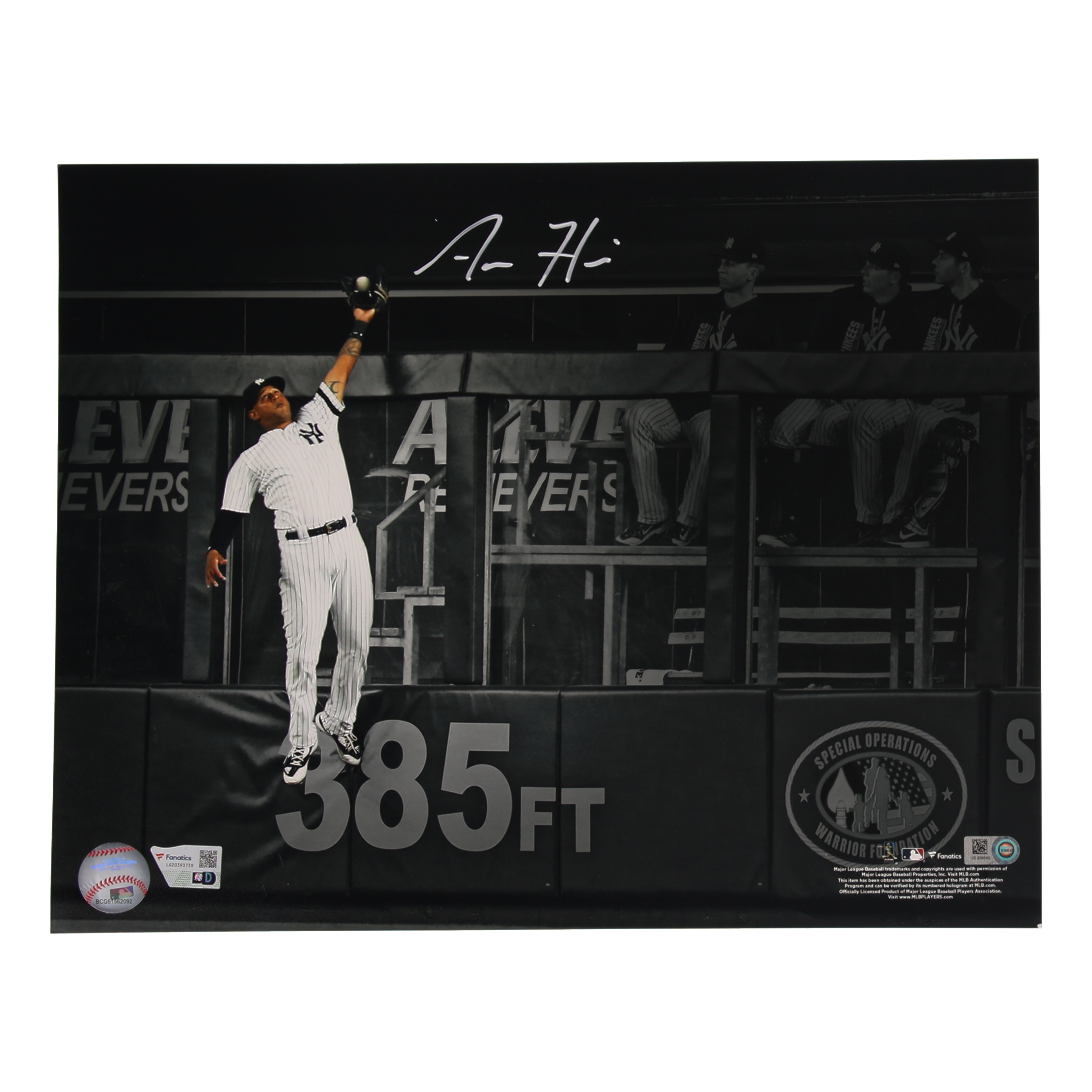Aaron Hicks Signed Yankees 11x14 Photo (Fanatics & MLB) | Pristine Auction