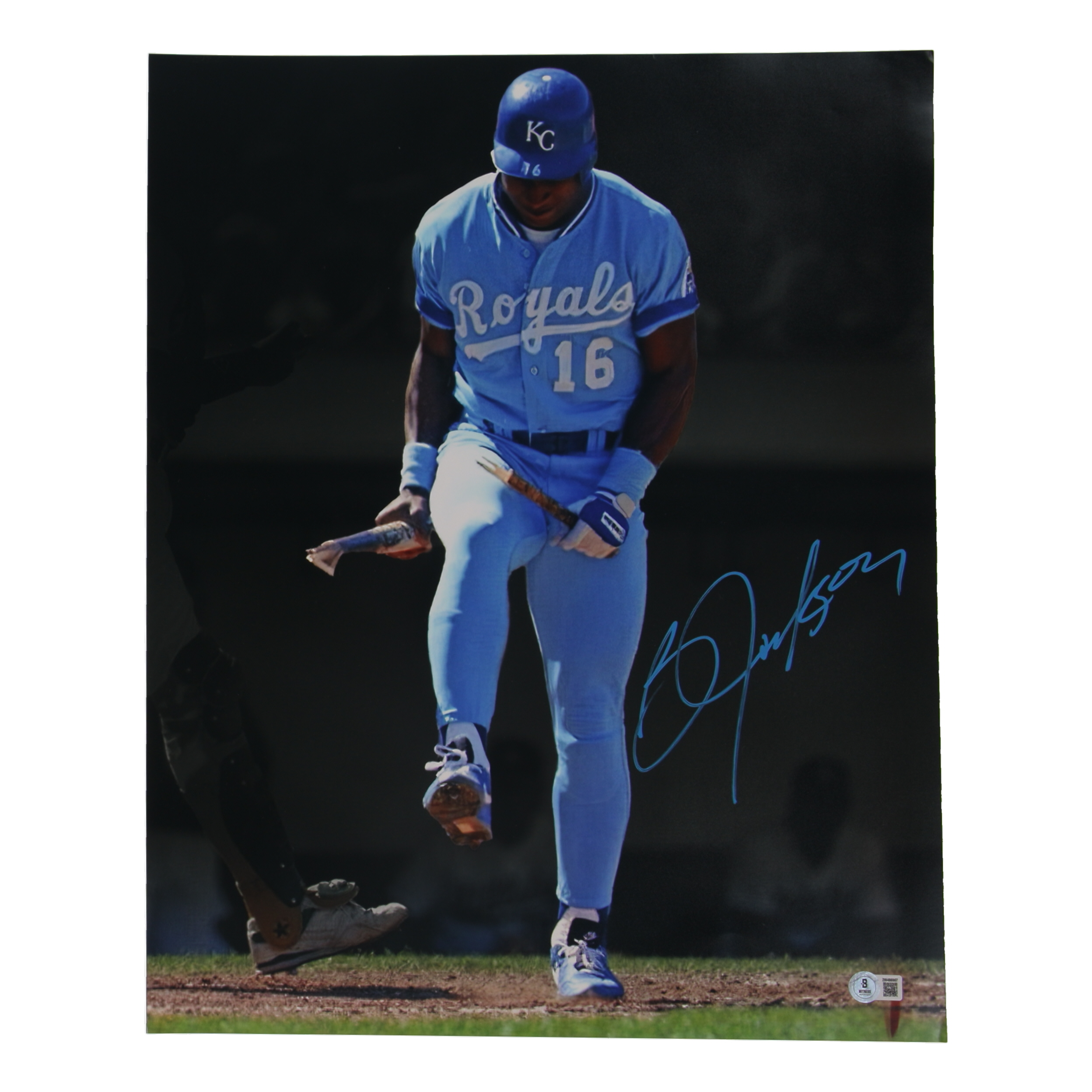 Bo Jackson Signed Royals 16x20 Photo (Beckett) | Pristine Auction