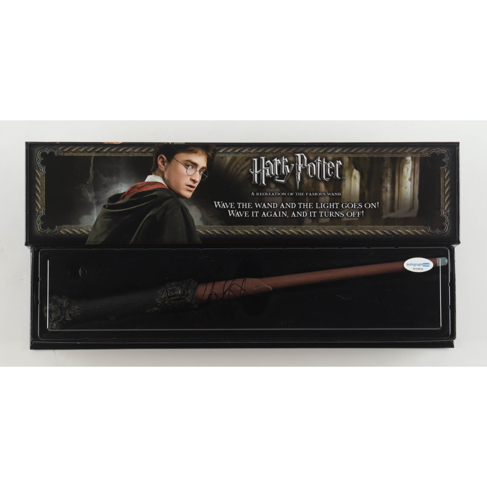 Daniel Radcliffe Signed "Harry Potter" Wand With Original Box ...