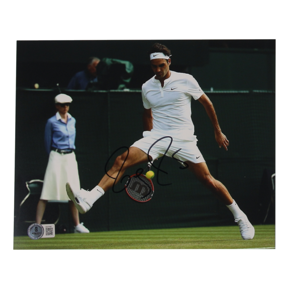 Roger Federer Signed 8x10 Photo (Beckett) | Pristine Auction
