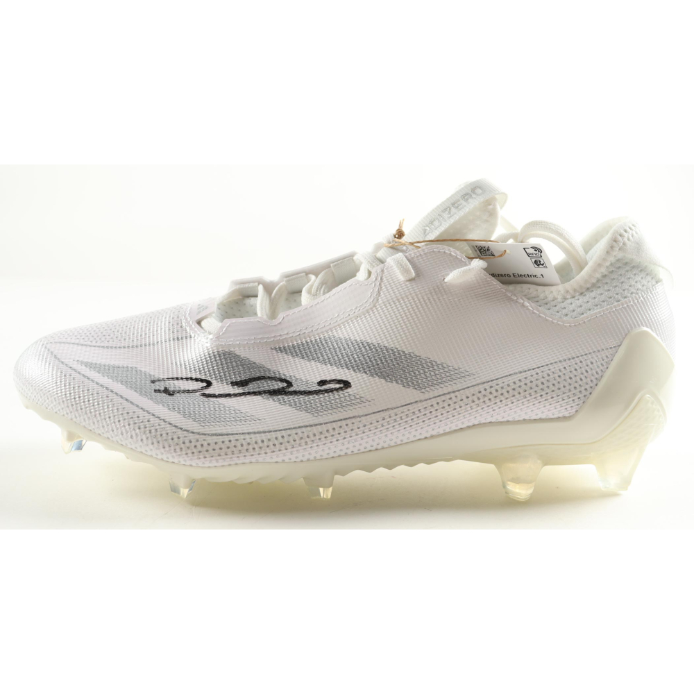 Patrick Mahomes Signed Adidas Cleat (Beckett) | Pristine Auction