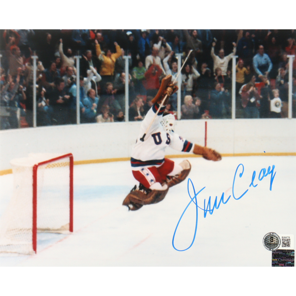 Jim Craig Signed Team USA 8x10 Photo (Beckett) | Pristine Auction