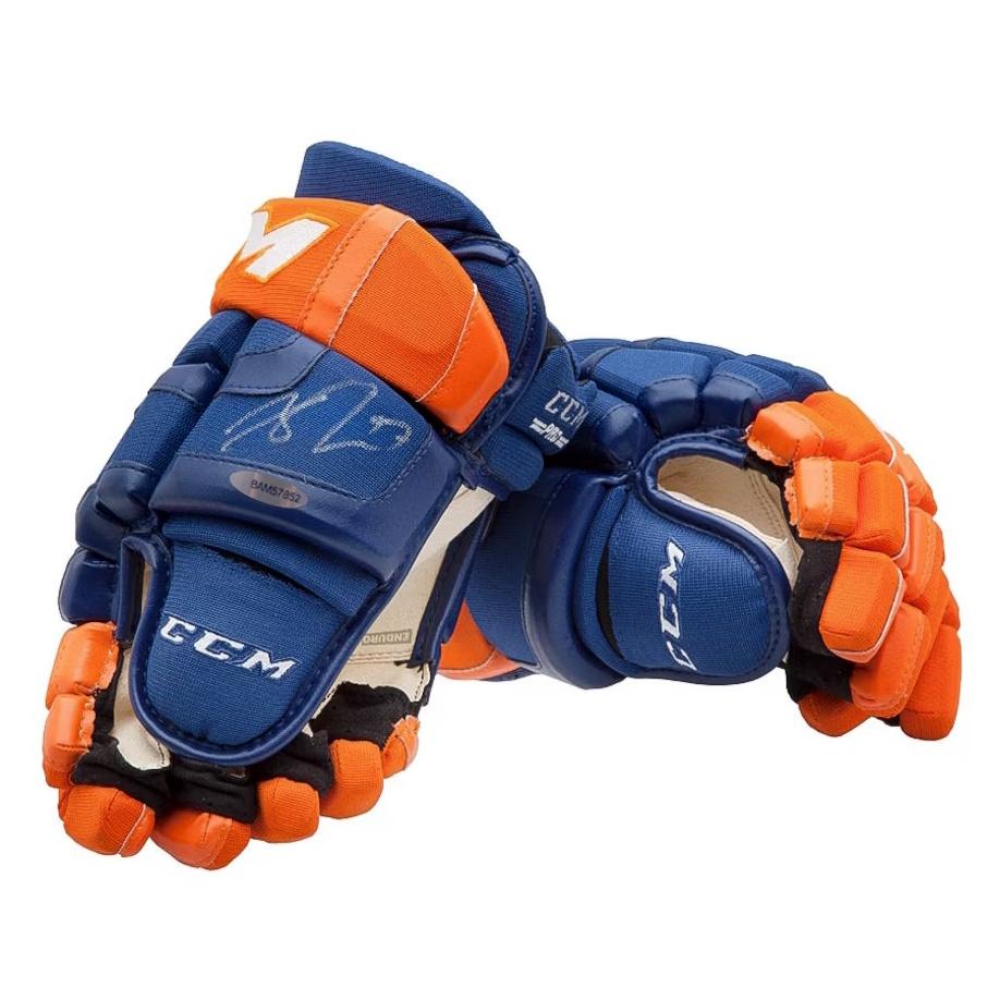 Connor McDavid Signed CCM Oilers Glove (UDA) | Pristine Auction