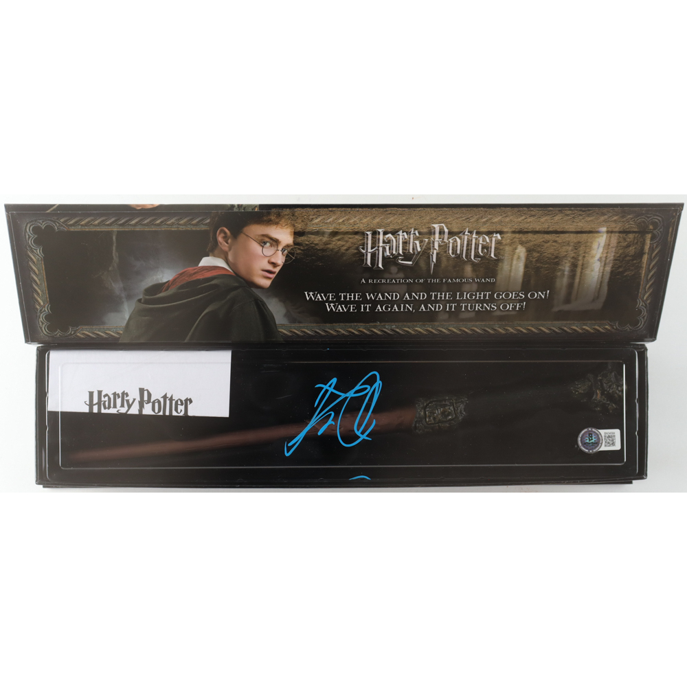 Daniel Radcliffe Signed "Harry Potter" Wand with Original Box (Beckett ...