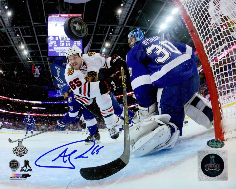 Andrew Shaw Signed Blackhawks 8x10 Photo (Schwartz COA) | Pristine Auction