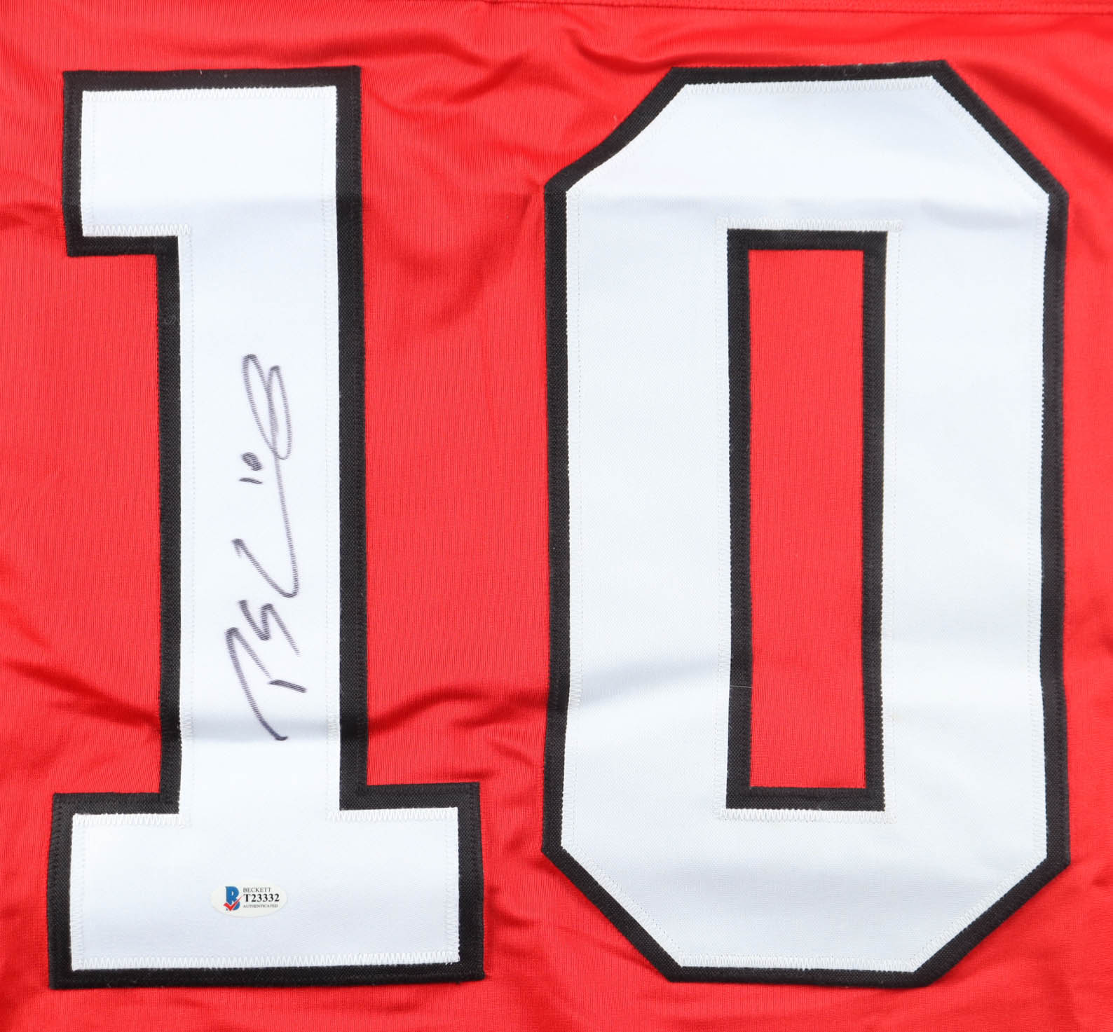 Patrick Sharp Signed Jersey (Beckett) | Pristine Auction