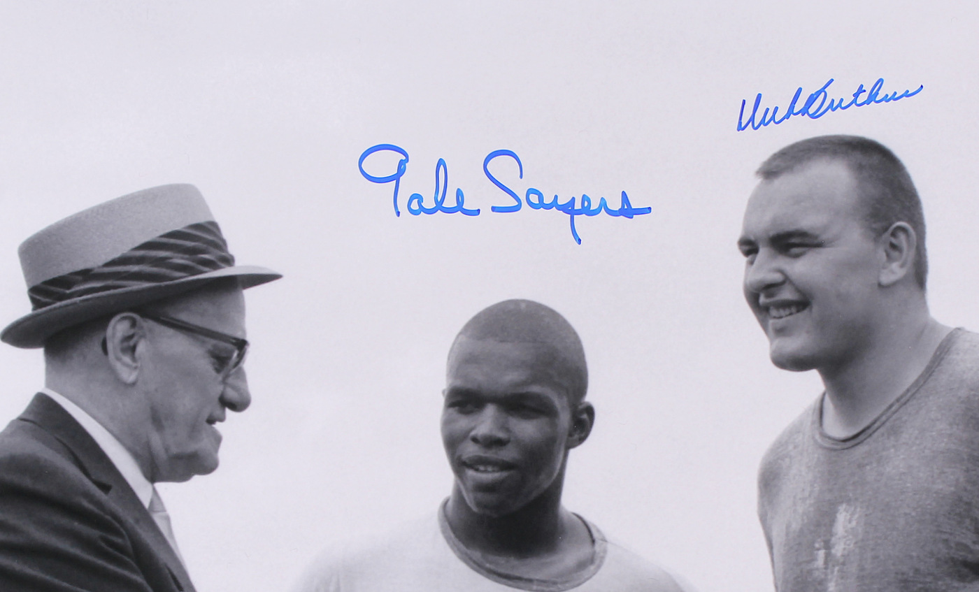Gale Sayers & Dick Butkus Signed Bears 16x20 Photo with George Halas ...