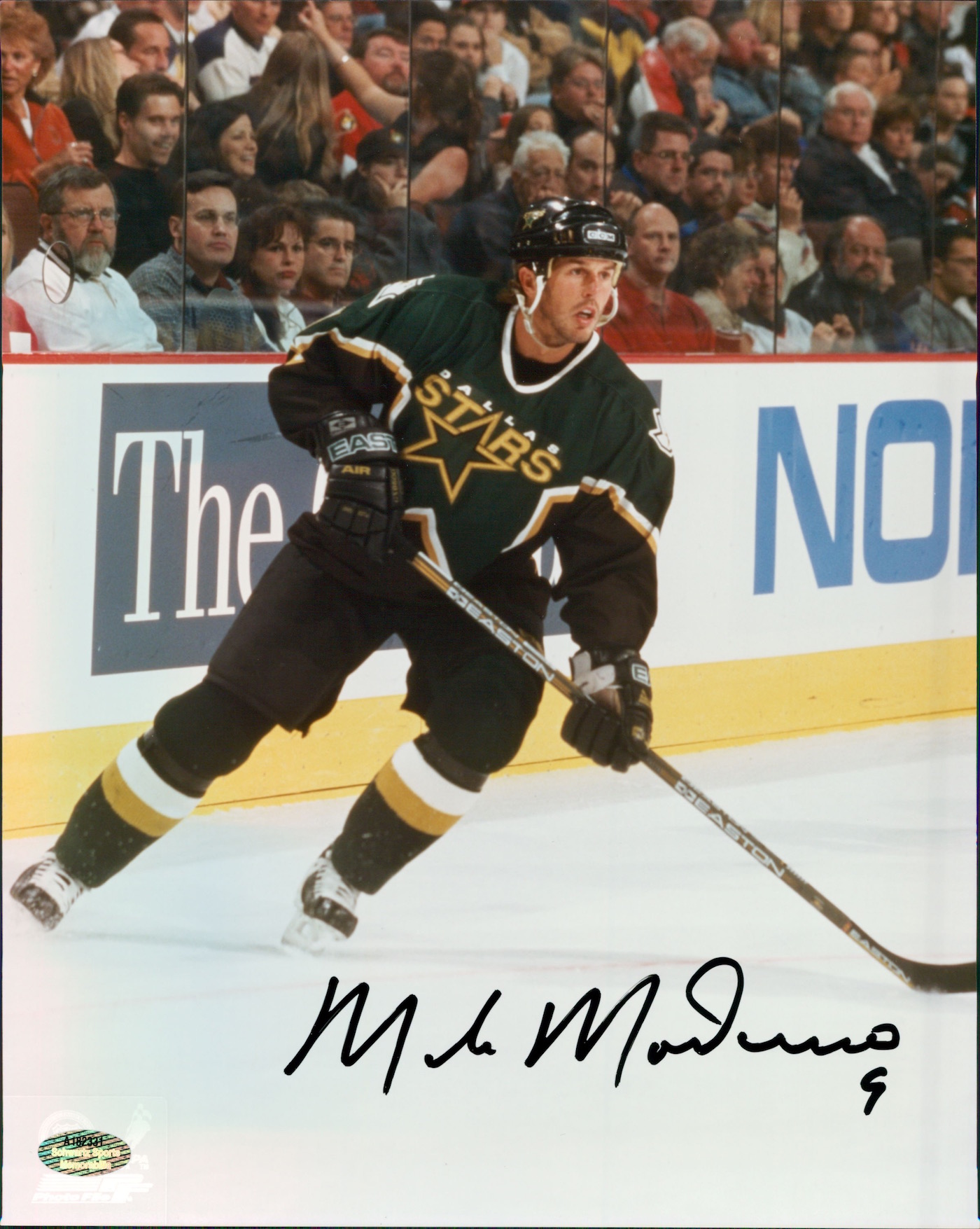 Mike Modano Signed Stars 8x10 Photo (Schwartz COA) | Pristine Auction