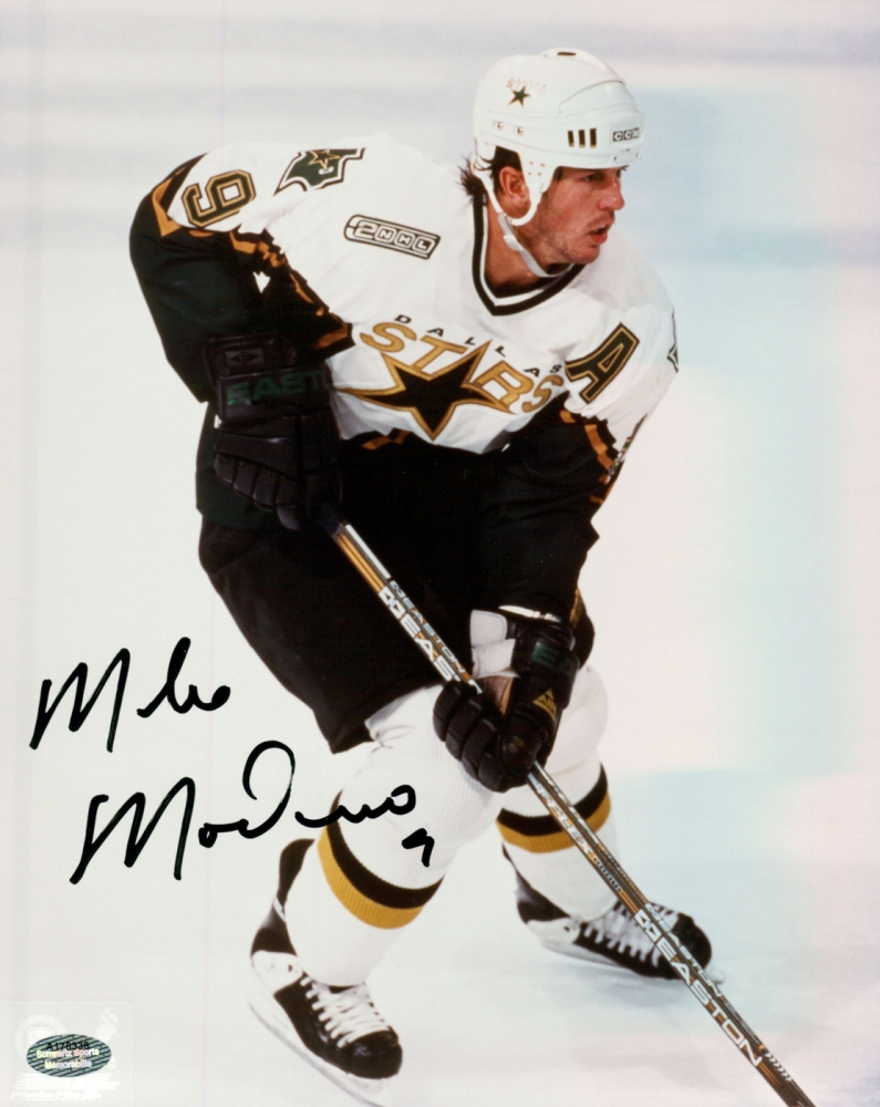 Mike Modano Signed Stars 8x10 Photo (Schwartz COA) | Pristine Auction
