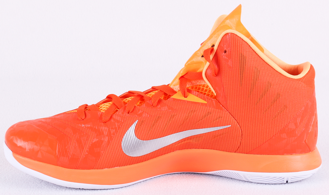 Kristaps Porzingis Signed Nike Basketball Shoe (JSA COA) | Pristine Auction