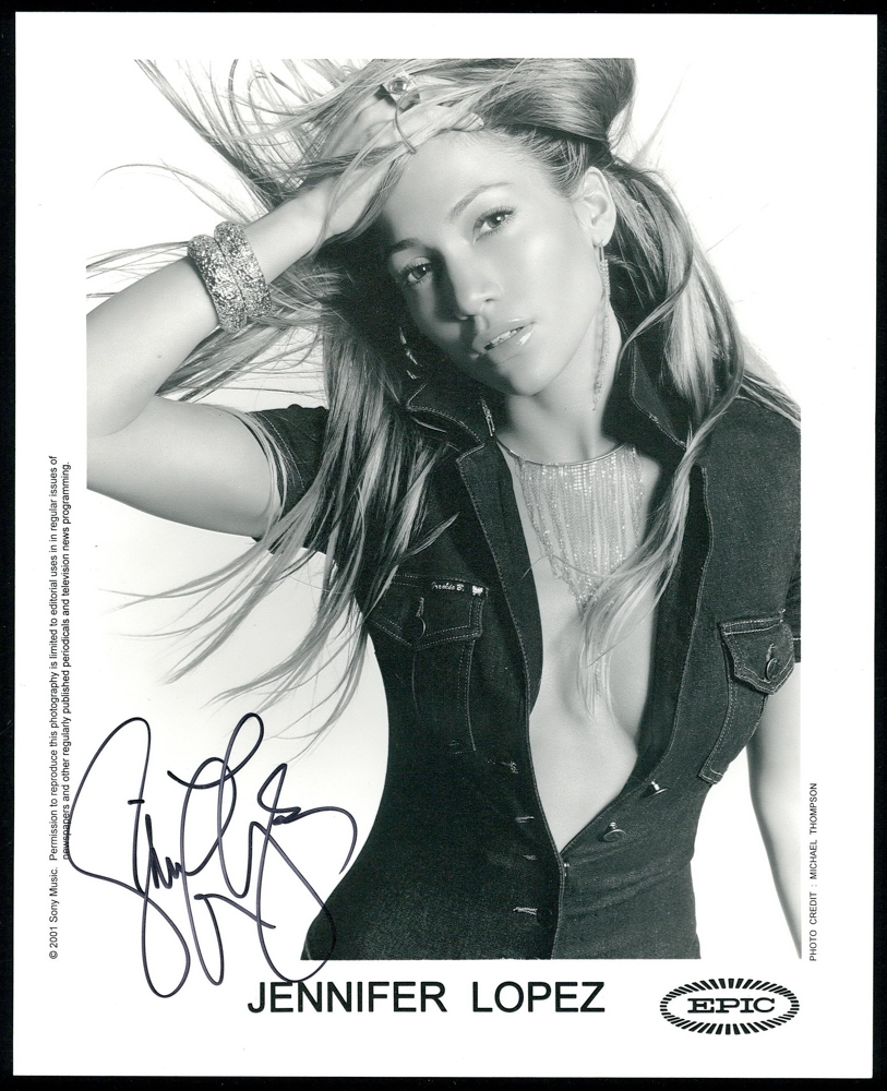 Jennifer Lopez Signed 8x10 Photo (JSA COA) | Pristine Auction