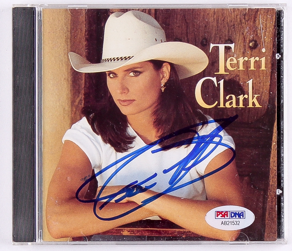 Terri Clark Signed CD Cover Insert (PSA COA) | Pristine Auction