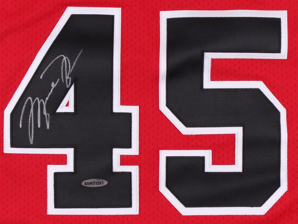 Michael Jordan Signed Bulls 1994-95 Mitchell & Ness Authentic On-Court Jersey (UDA COA ...