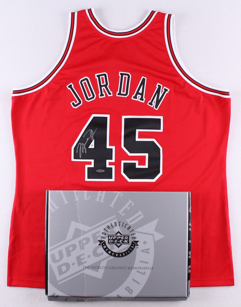 Michael Jordan Signed Bulls 1994-95 Mitchell & Ness Authentic On-Court Jersey (UDA COA ...