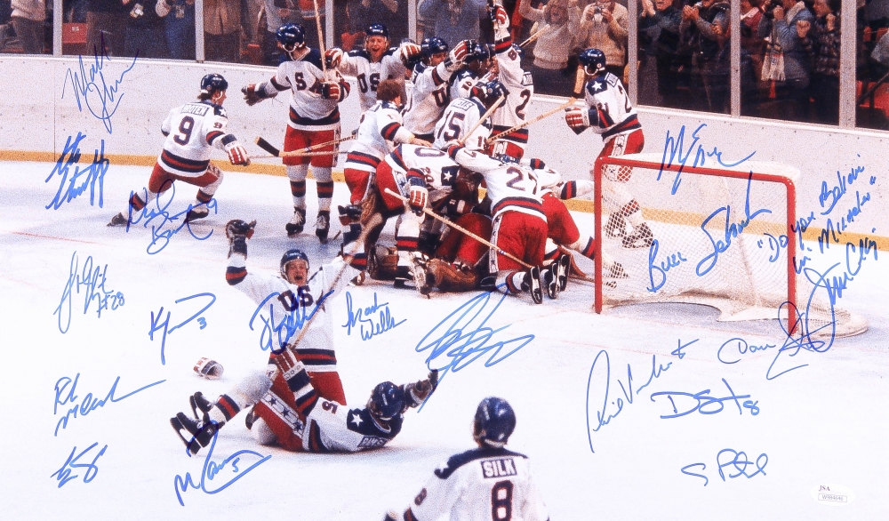 1980 USA Hockey Team Signed 16x20 Photo With (18) Signatures Including ...