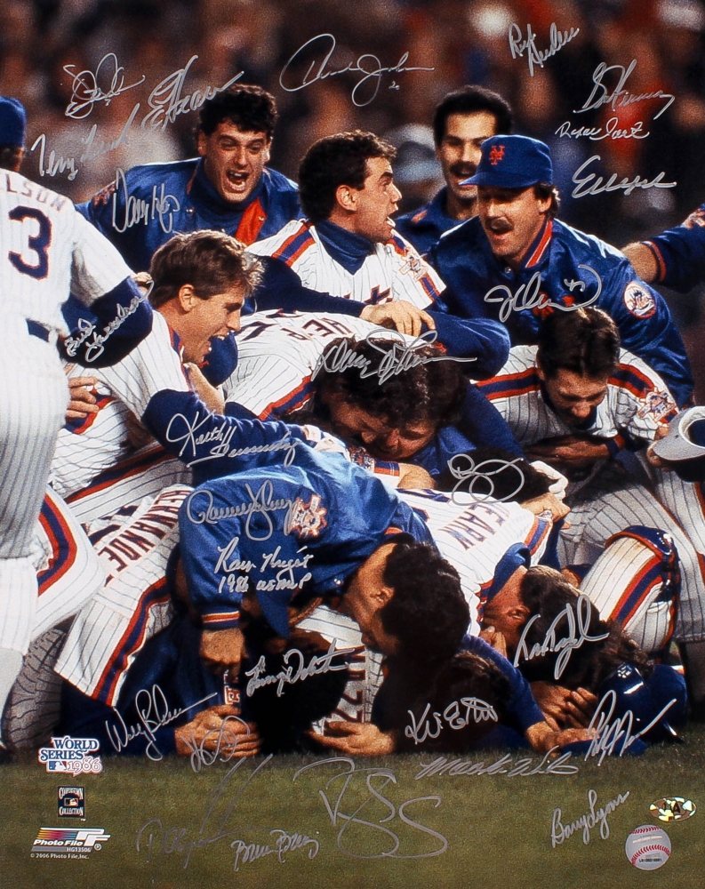 1986 Mets World Series Pile Up 16x20 Team Signed Photo with (27 ...