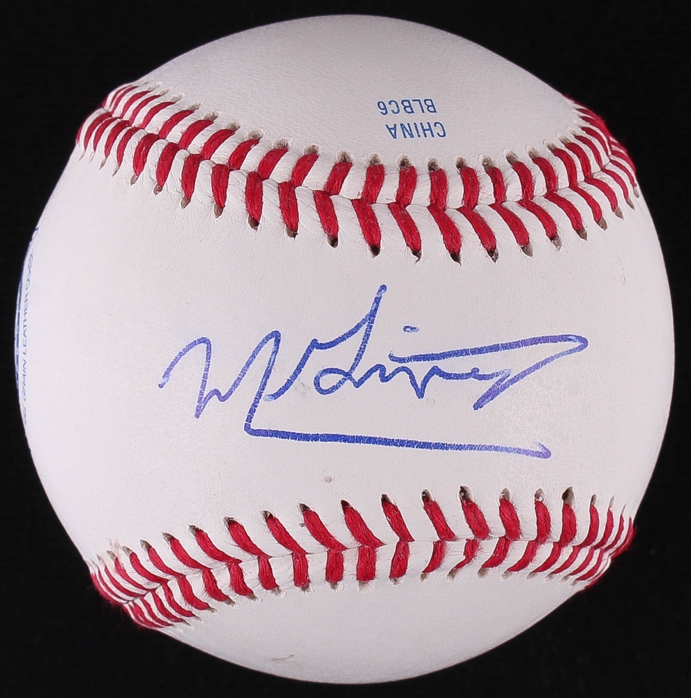 Can someone tell me whose signature this is : r/mlb