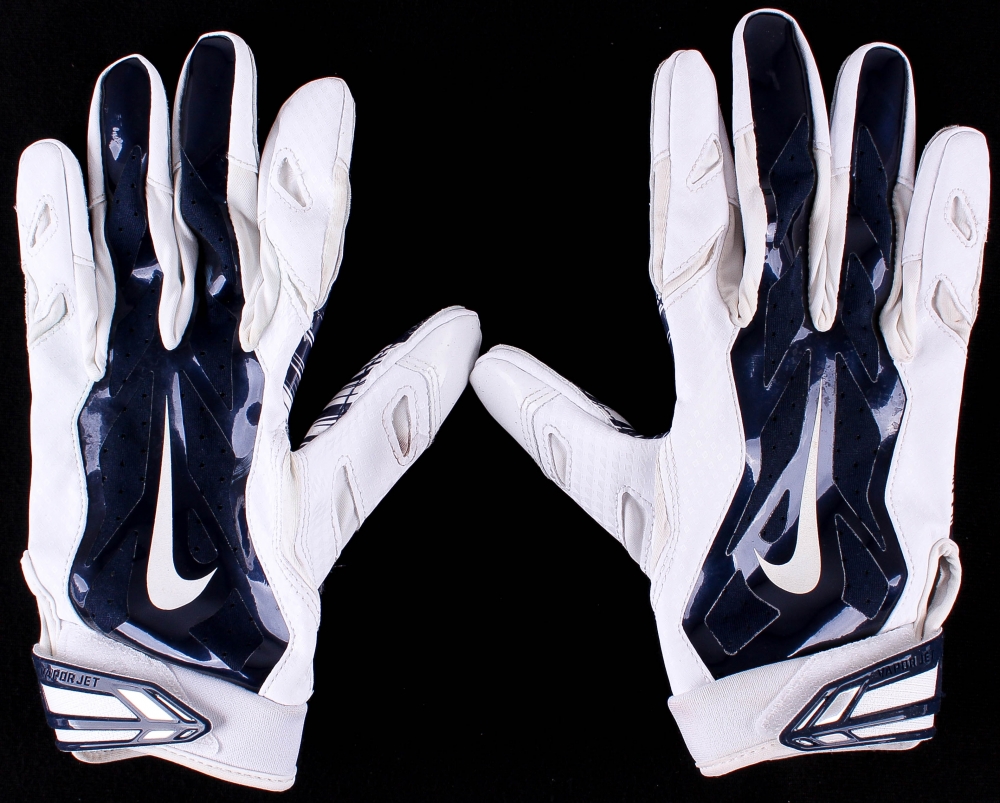 Pair of (2) David Fluellen Titans Game-Used Gloves (The Players Locker ...