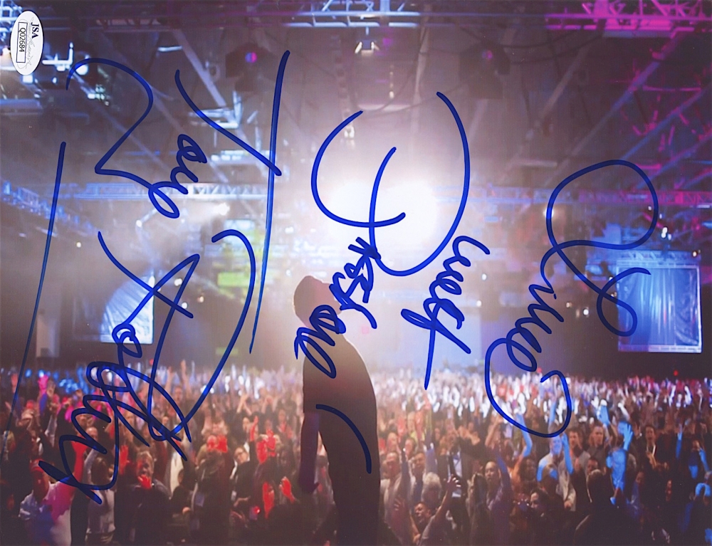 Tony Robbins Signed 8.5" x 11" Photo Inscribed "Live with Passion" (JSA ...